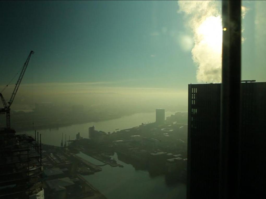 Varm luft for milliarder | Filmcentralen