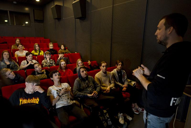 FILM-X - Propaganda og skjult reklame | Filmcentralen